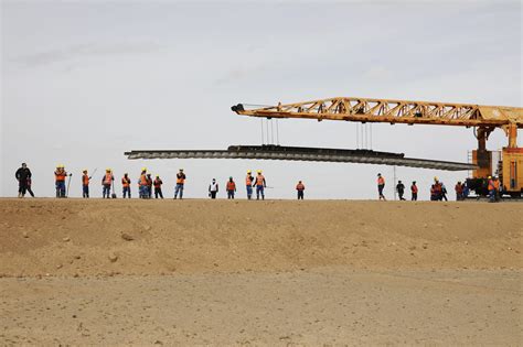 Ерөнхийлөгч төмөр замын бүтээн байгуулалтын ажилтай танилцлаа