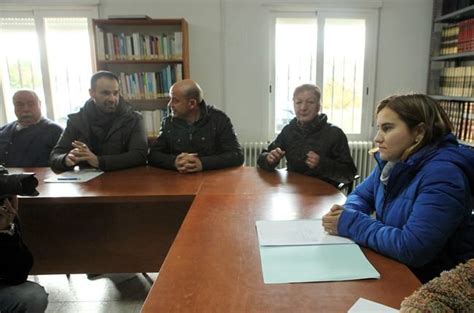 La Alcaldesa De Rairiz Cesa A Sus Dos Tenientes De Alcalde