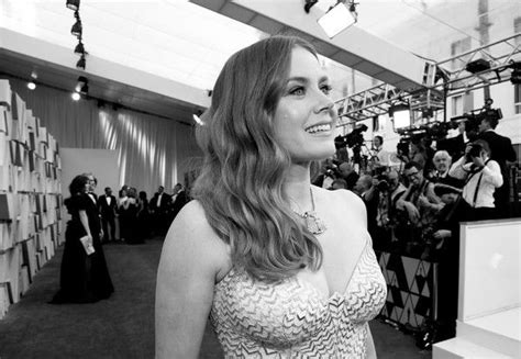 Amy Adams Oscars 2019 Black And White Pic