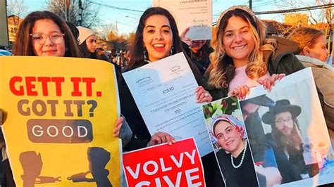 Sex Strike Why Over 800 Jewish Women In Us Are Refusing To Sleep With