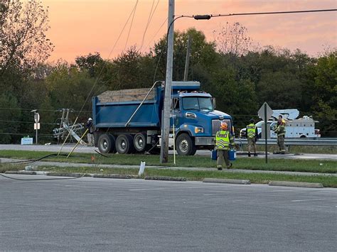 Traffic Alert Dump Truck Takes Down Power Lines In Warrick Co