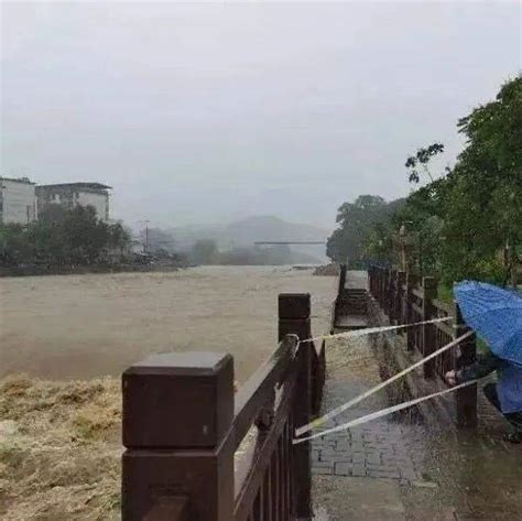 最高346℃！明天又有弱冷空气抵厦！省内多地雨雨雨，福建启动应急响应→暴雨厦门天气