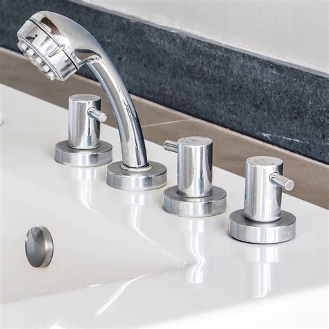 Video Shows Disturbing Truth Of Whats Hiding Inside Bathtub Jets
