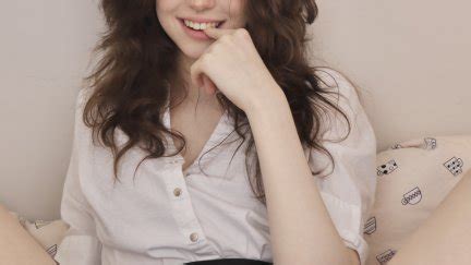 Hannah Owo Women Model Brunette Women Indoors Spread Legs Pierced