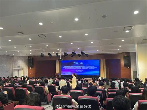 世界气象组织秘书长塔拉斯在南京大学演讲