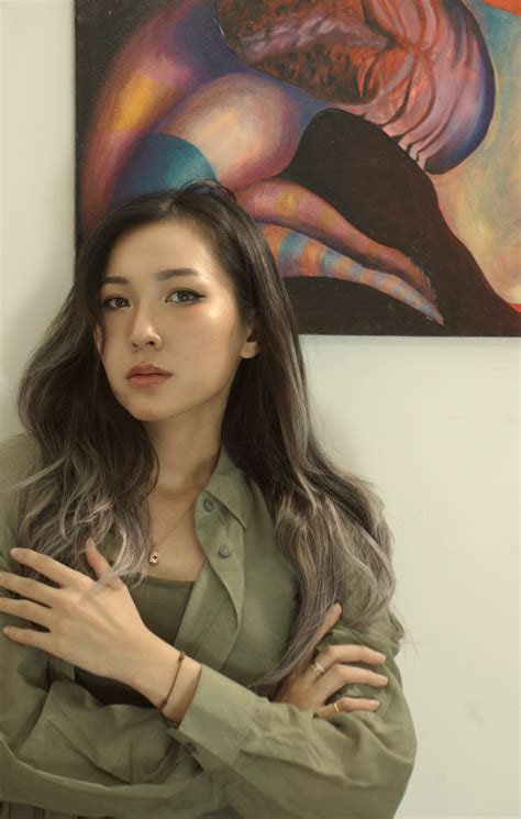 Dòng Chảy Mang Nhiều Cảm Xúc Và Triết Lý Của Iris Nguyễn