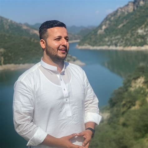 Abdullah Najeeb On Linkedin Lens Chronicles Chapter 5 First We Feel Then We Fall ☘