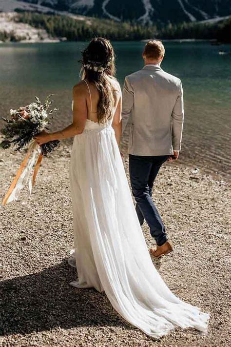 Simple White Chiffon A Line Spaghetti Straps Beach Lace Wedding Dresses
