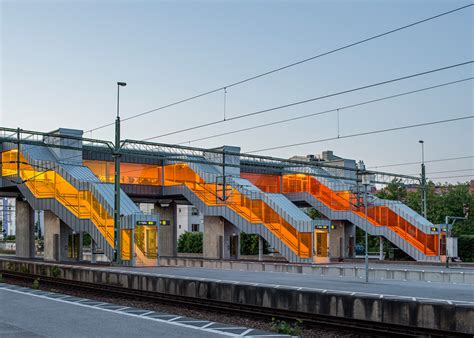 skyttlebron railway bridge by metro arkitekter with zigzagging stairs