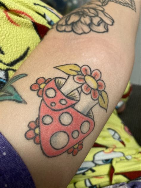 Aggregate 67 Knee Tattoo Healing Best Incdgdbentre