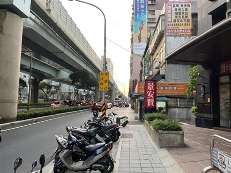 新北中和區中正、板南路口科技執法12月上路