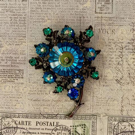 Vintage Weiss Blue Rhinestone Flower Brooch Margarita Stone Brooch