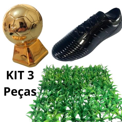 KIT Futebol Decoração Troféu Bola De Ouro Chuteira Preta Grama