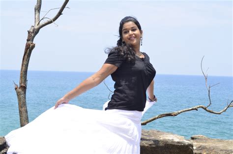 Natchathira Jannalil Movie Wallpapers Posters And Stills