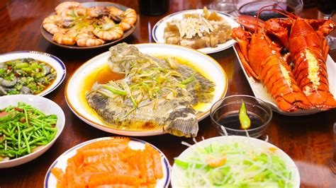 深圳男童新年食滯咗腹痛連嘔十數次 醫生：暴飲暴食易患腸梗阻｜醫師easy