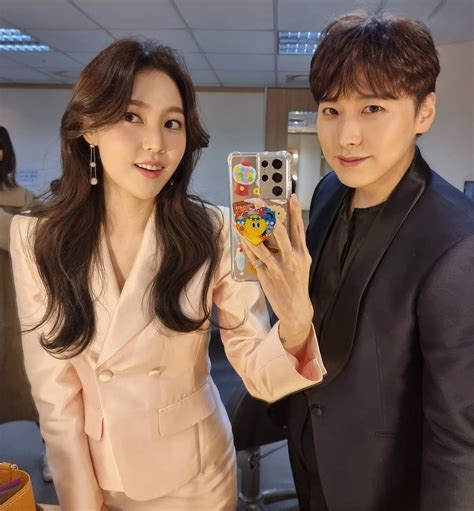 연재 엑스포츠뉴스 `★해시태그` 성민♥김사은 2세 계획 있다더니꿀 뚝뚝 신혼부부 케미 ★해시태그 Zum 뉴스