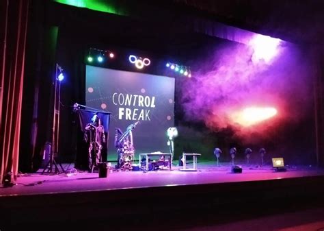 1 2 25 Control Freak