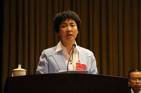 李梅烧烤店烤达人梅梅烤大山谷图库