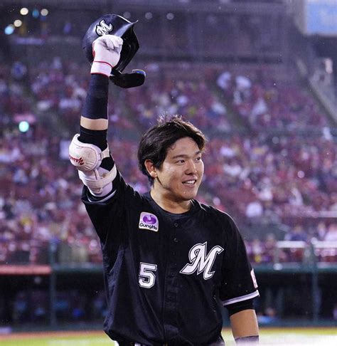 ＜楽・ロ＞4回2死、左越えソロの安田（撮影・長久保 豊） ― スポニチ Sponichi Annex 野球