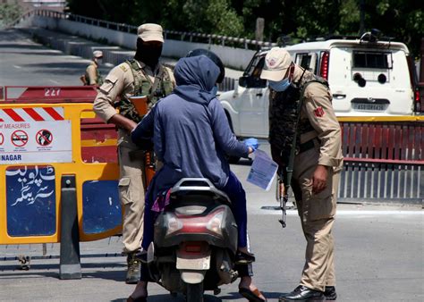 Weekend Curfew Delhi No More Weekend Curfews And Odd Even For Shops As