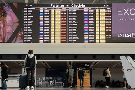Trasporti Oggi Scioperi Negli Aeroporti E Dei Servizi Sui Treni Sky Tg24