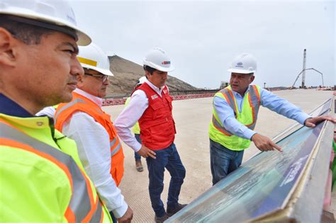 Pruebas De Atraque De Naves En Muelles Del Terminal De Chancay