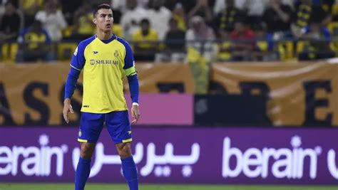 بالفيديو اشتباك بالأيدي بين نجمي النصر والهلال عقب نهائي كأس الملك