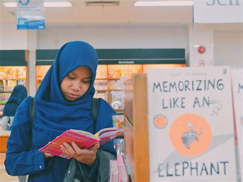 Pentingnya Literasi Baca Tulis Bagi Masyarakat Aksaramaya