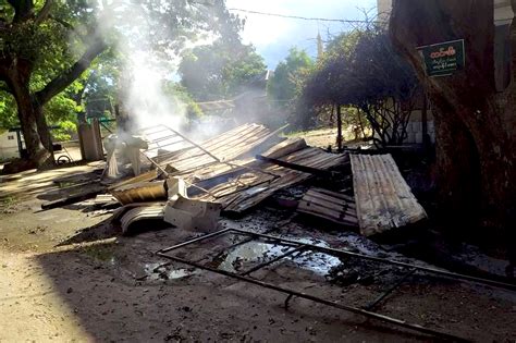 ရဲနှစ်ဦးအသတ်ခံရပြီးနောက် မုံရွာမြို့တောင်ဘက် ရွာများကို စစ်တပ်ဝင်စီး Myanmar Now