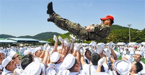 해군병 691기 수료식