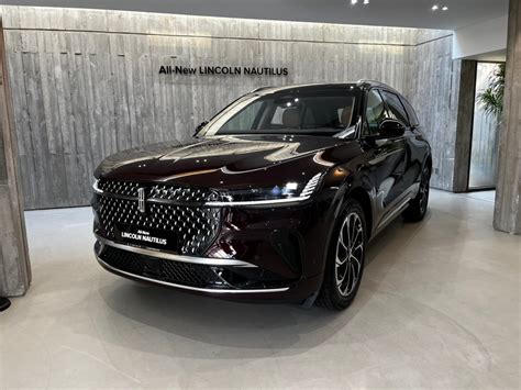 ‘차체 키워 준대형 Suv들과 경쟁 링컨코리아 노틸러스 신형 내놨다