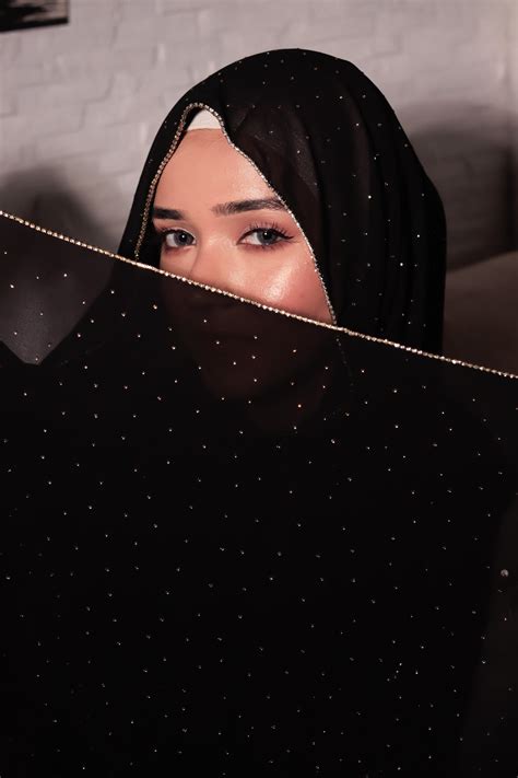 Rhinestone Hijab Black Anahco
