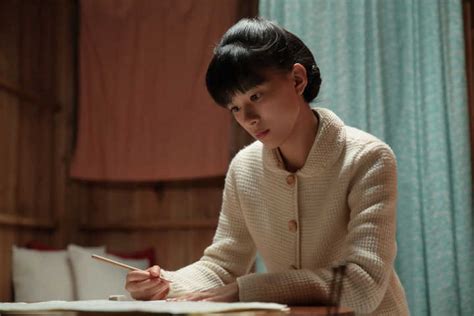 【写真 3 4枚】明日のべっぴんさん：12月20日 第68回 すみれ、家事の合間に「キアリスガイド」の執筆手伝う？ Mantanweb