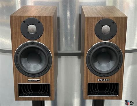 Pmc Twenty5 22i Speakers Mint 2 Weeks Old Pmc 25 22i For Sale Canuck Audio Mart