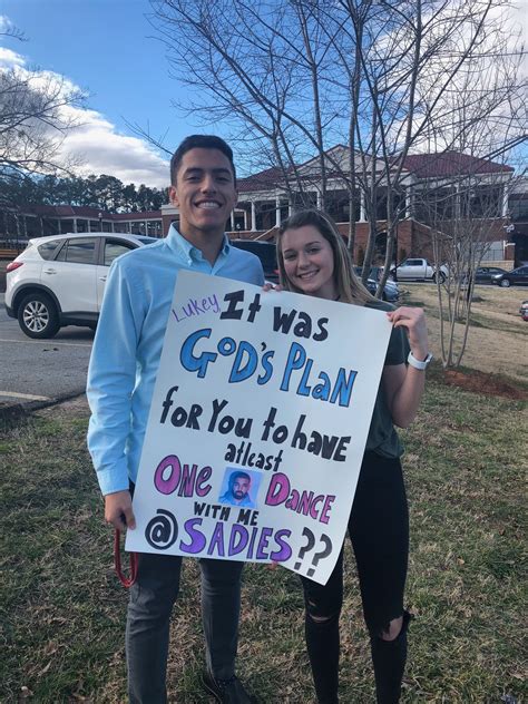 Pin By Emily Dietz On Proposal Cute Prom Proposals Cute Homecoming Proposals Homecoming Posters