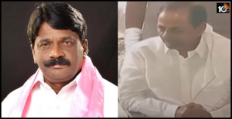 సీఎం కేసీఆర్ కంట కన్నీళ్లు Kcr Cm Kcr Tribute To Dubbaka Trs Mla