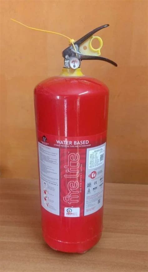 Class A Fire Lite Water Based Stored Pressure Type Fire Extinguisher 9
