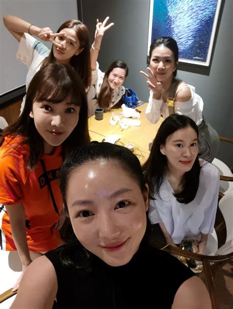 童冰玉 Tong Bing Yu Home Facebook