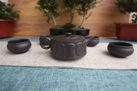 原矿黑铁砂菱花紫砂壶270cc一壶四杯（全手） 圆型器 紫砂壶 紫砂天下官网