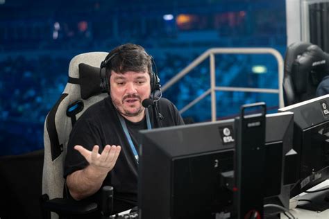 Who Is GauLes One Of The Biggest Names On Twitch Esports Gg