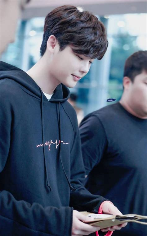 Pin On Korean Actors