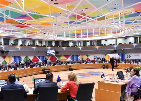 Cumbre Celac Ue Lula Critica A Boric La Falta De Costumbre De