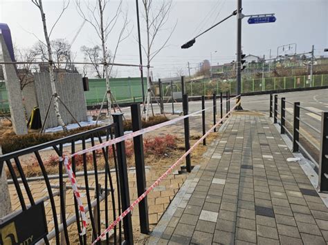 양평역 센트럴파크 써밋 아파트 주물휀스와 양개문까지 시공하고왔습니다 시공갤러리 이지휀스