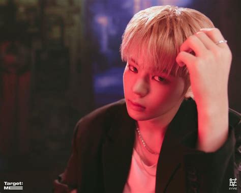 Evnne 1st Mini Album Target Me Concept Photo 3 Individual Rkpop