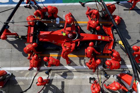 Ферари иска ревизиране на сроковете за намаляване персонала на F1 екипите