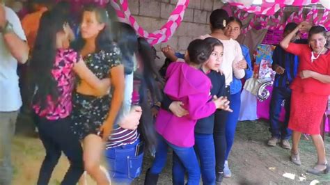 Que Bonito Bailan Aquí La Patojas Las Señoras No Se Quedan Atrás