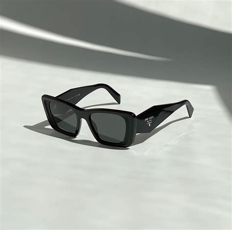 Vintage Prada Runway Sunglasses Spr 08y Grailed