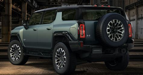 Gm Has Started Producing The Hummer Ev Suv The Verge
