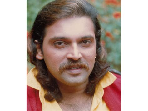ప్రముఖ నటుడి మృతి కుళ్లిపోయిన స్థితిలో శవమై తేలాడు ఏం జరిగింది