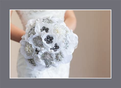 Brautstrauß Schwarz Weiß Russische Hochzeit in Deutschland